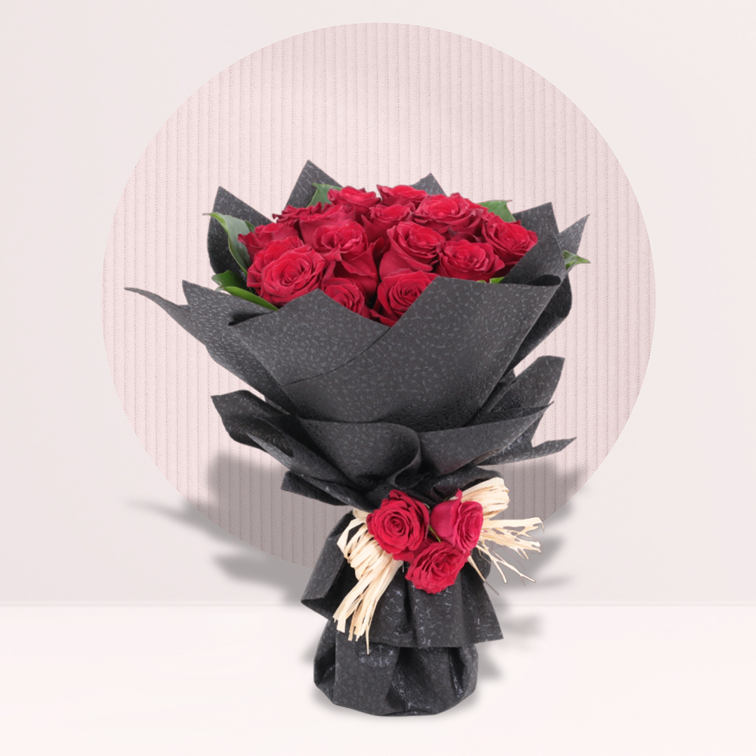 Red Rose Bouquet With Black Wrap - Infoupdate.org