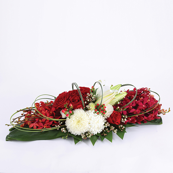 Buy Rose Table Arrangement Online | Same Day Flower Delivery