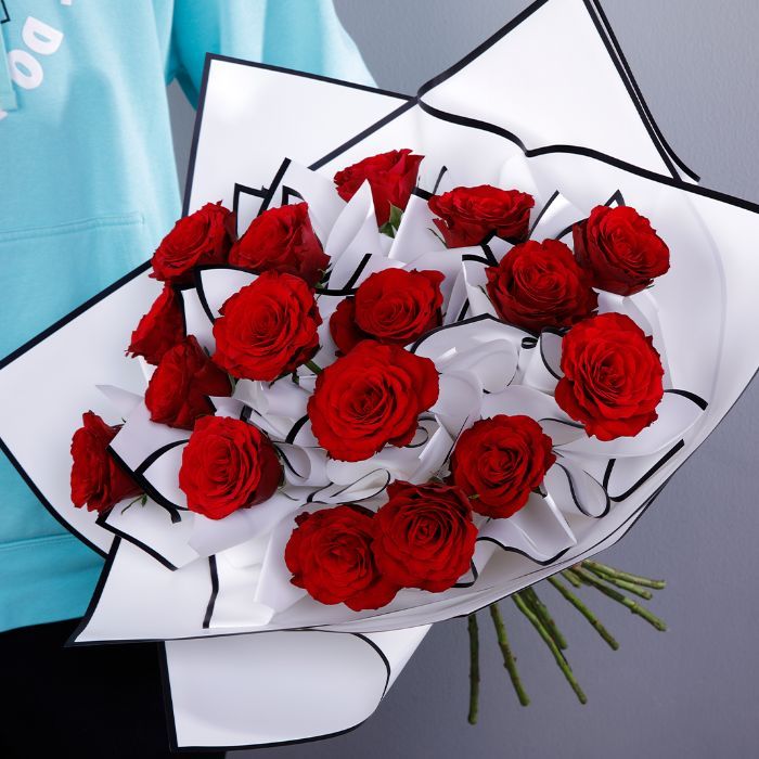 Red Roses with White Wrap - Wenghoa