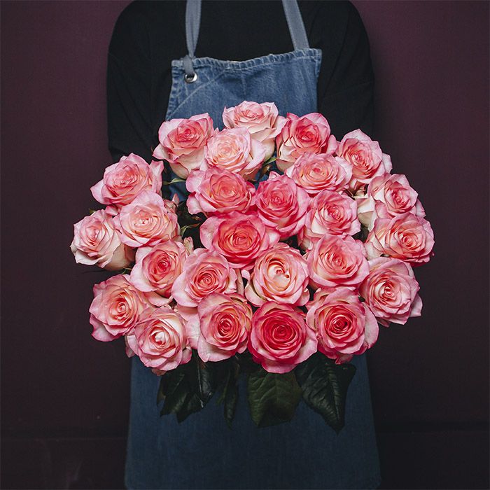 Sentient Rose Bouquet | Hand Bouquets Online Delivery | Wenghoa
