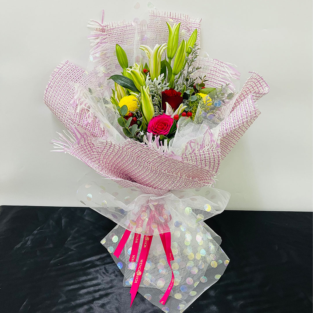 Buy Mix Flower Hand Bouquet Online | Best Flower Delivery KL