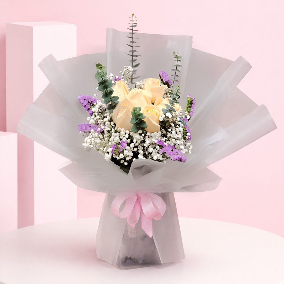Buy Vanilla Love Rose Bouquet | Valentine Cream Roses
